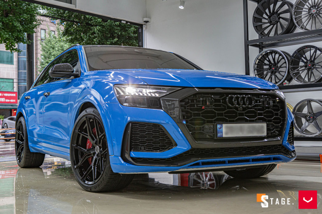 AUDI RSQ8 - HYBRID FORGED SERIES: HF-5 - Vossen Wheels