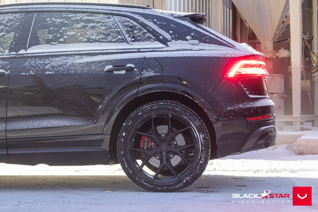 AUDI RSQ8 - HYBRID FORGED SERIES: HF-5 - Vossen Wheels