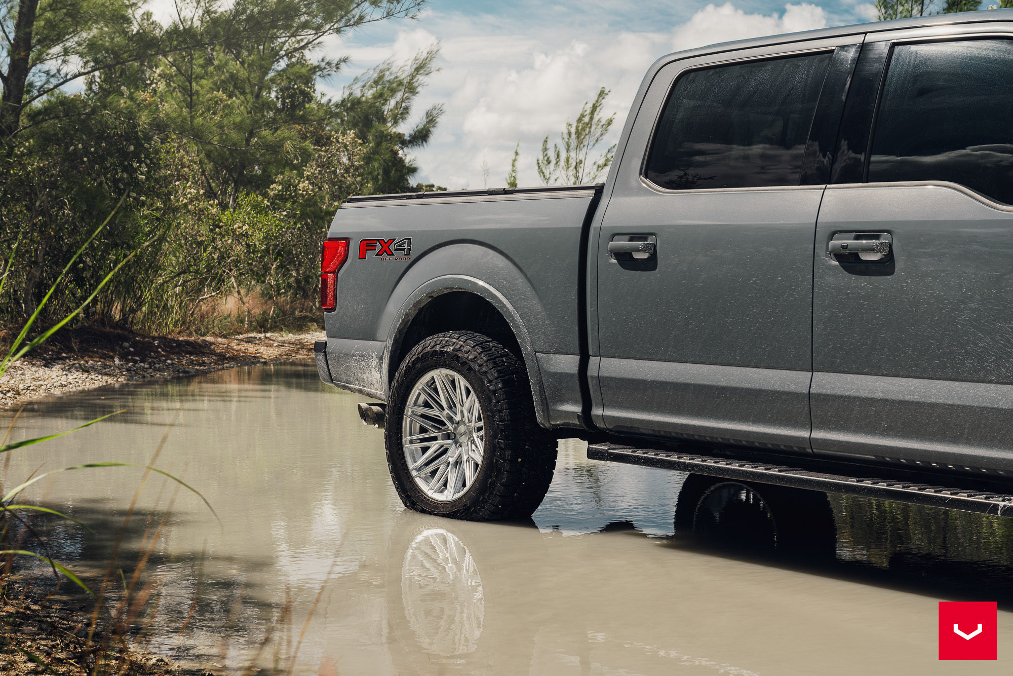 FORD F-150 FX4 - HYBRID FORGED SERIES: HF6-5 - Vossen Wheels
