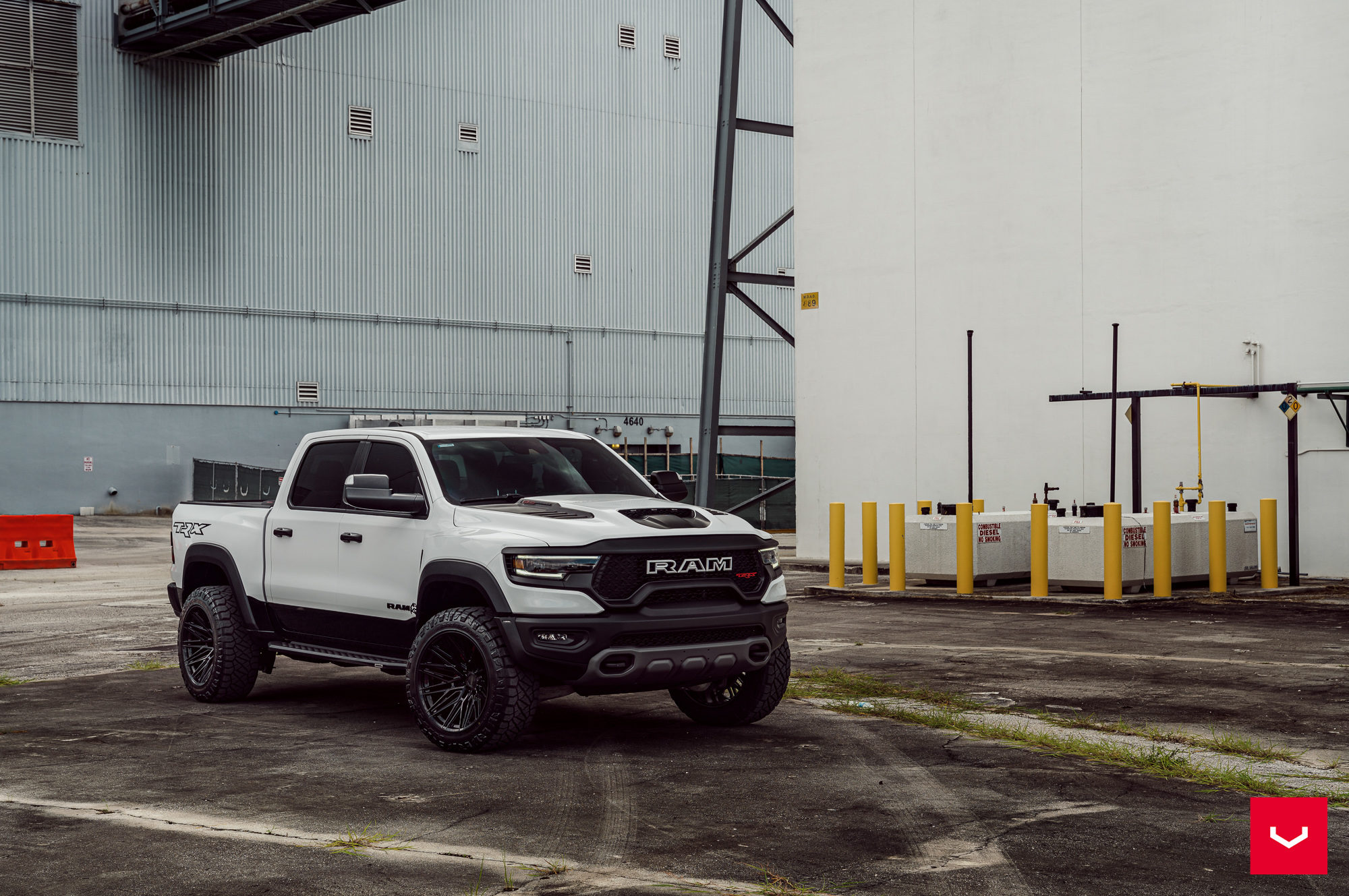 RAM TRX - HYBRID FORGED SERIES: HF6-5 (ULTRA DEEP) - Vossen Wheels