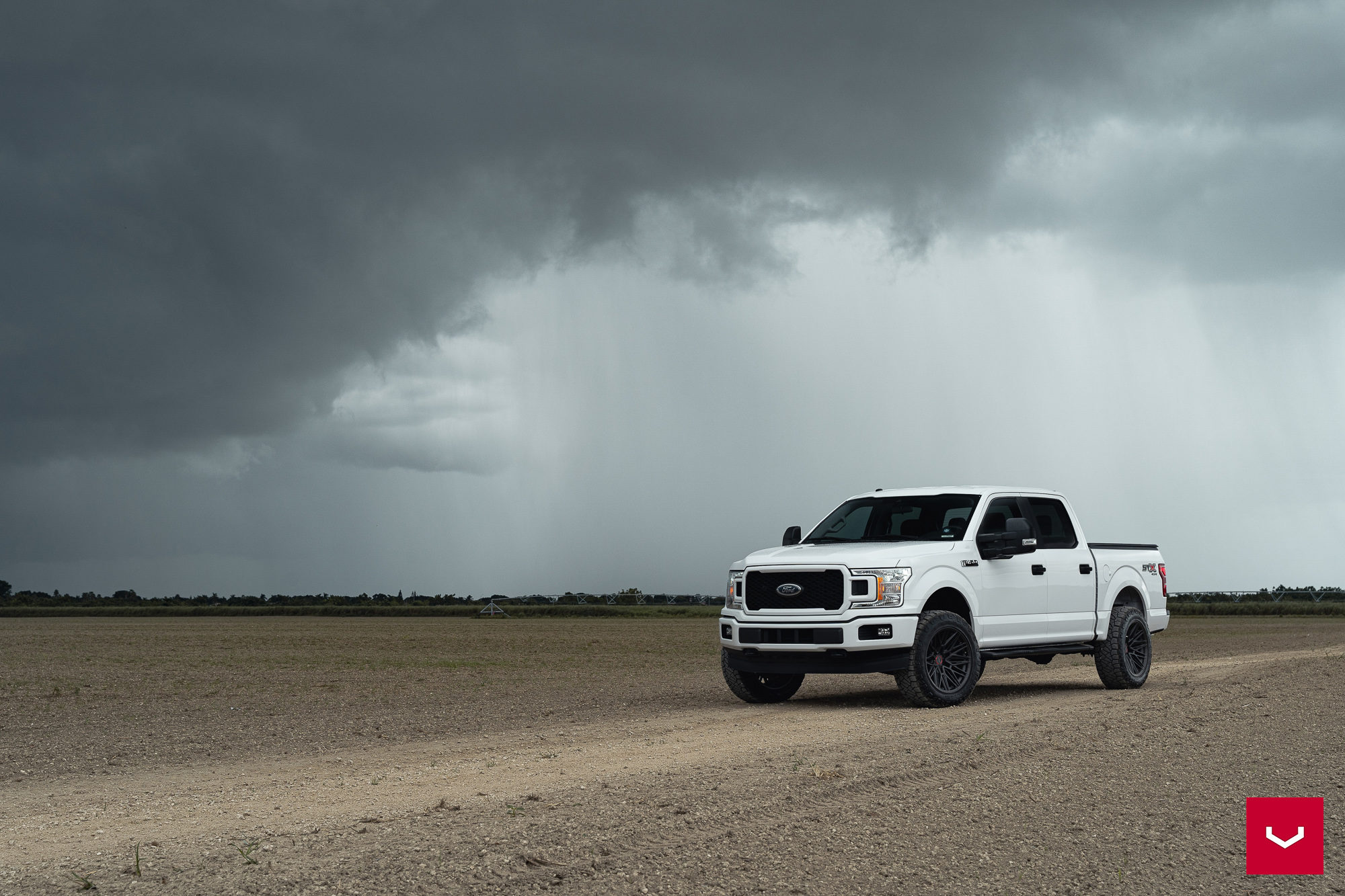 FORD F-150 STX - HYBRID FORGED SERIES: HF6-5 (SUPER DEEP) - Vossen Wheels