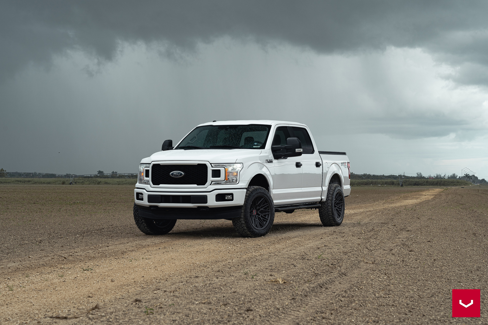 FORD F-150 STX - HYBRID FORGED SERIES: HF6-5 (SUPER DEEP) - Vossen Wheels