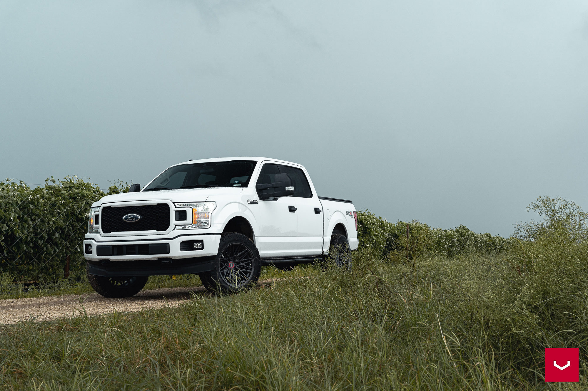FORD F-150 STX - HYBRID FORGED SERIES: HF6-5 (SUPER DEEP) - Vossen Wheels