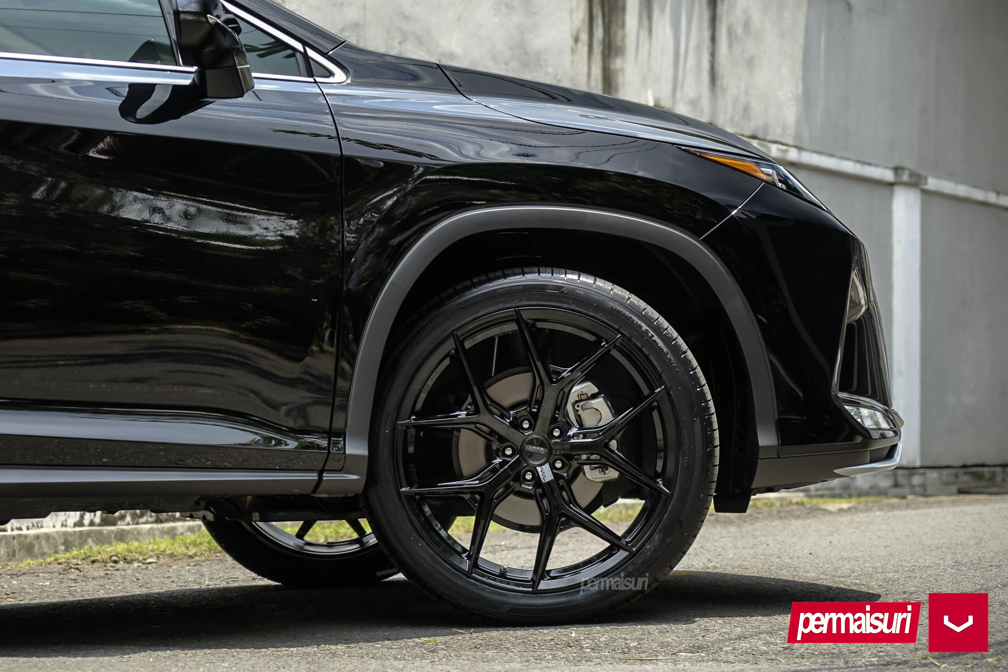 LEXUS RX300 - HYBRID FORGED SERIES: HF-5 - Vossen Wheels