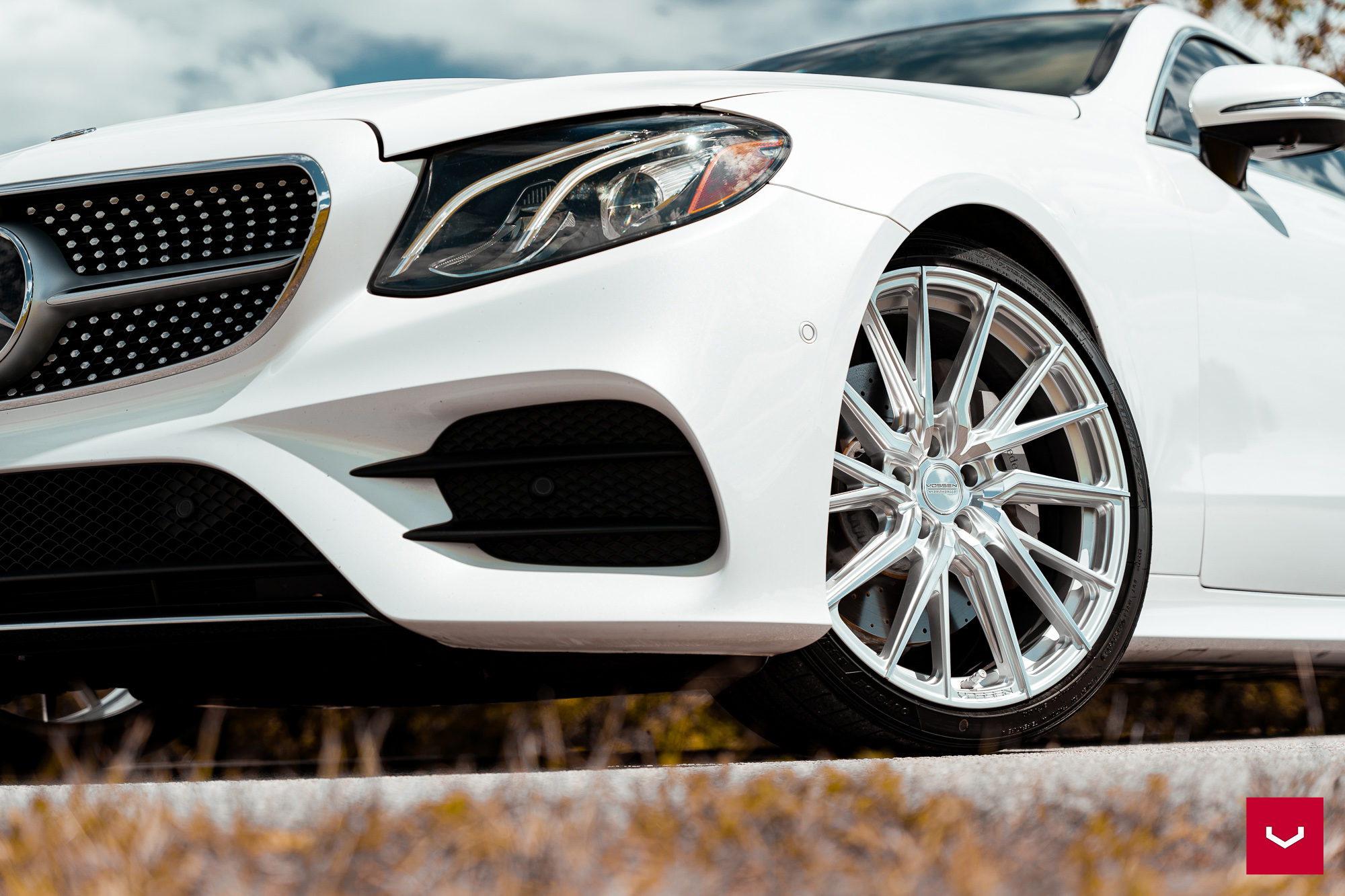 MERCEDES E450 - HYBRID FORGED SERIES: HF-4T - Vossen Wheels
