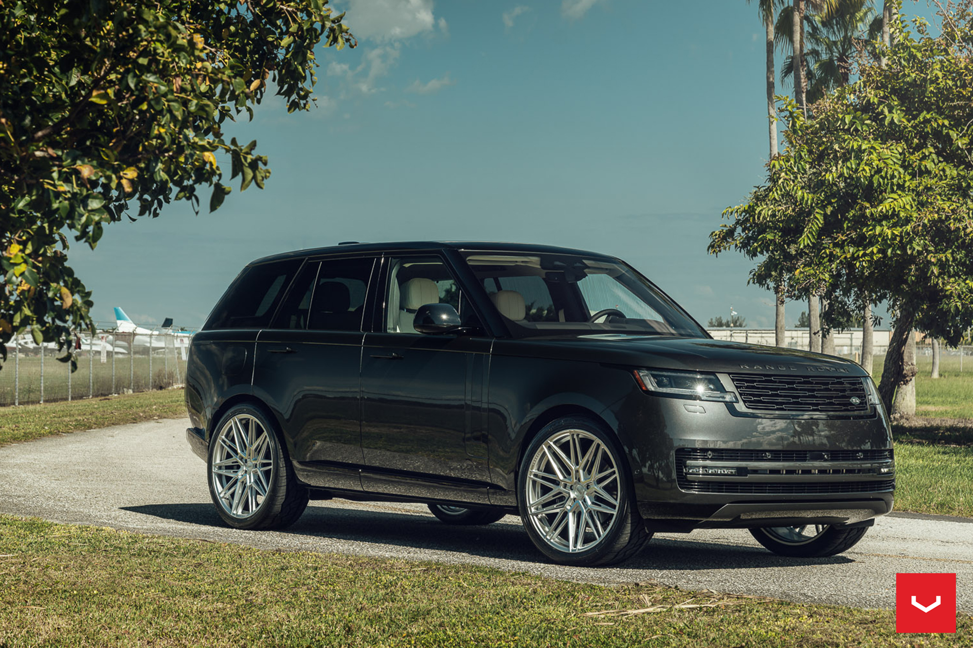 LAND ROVER RANGE ROVER - HYBRID FORGED SERIES: HF-7 - Vossen Wheels
