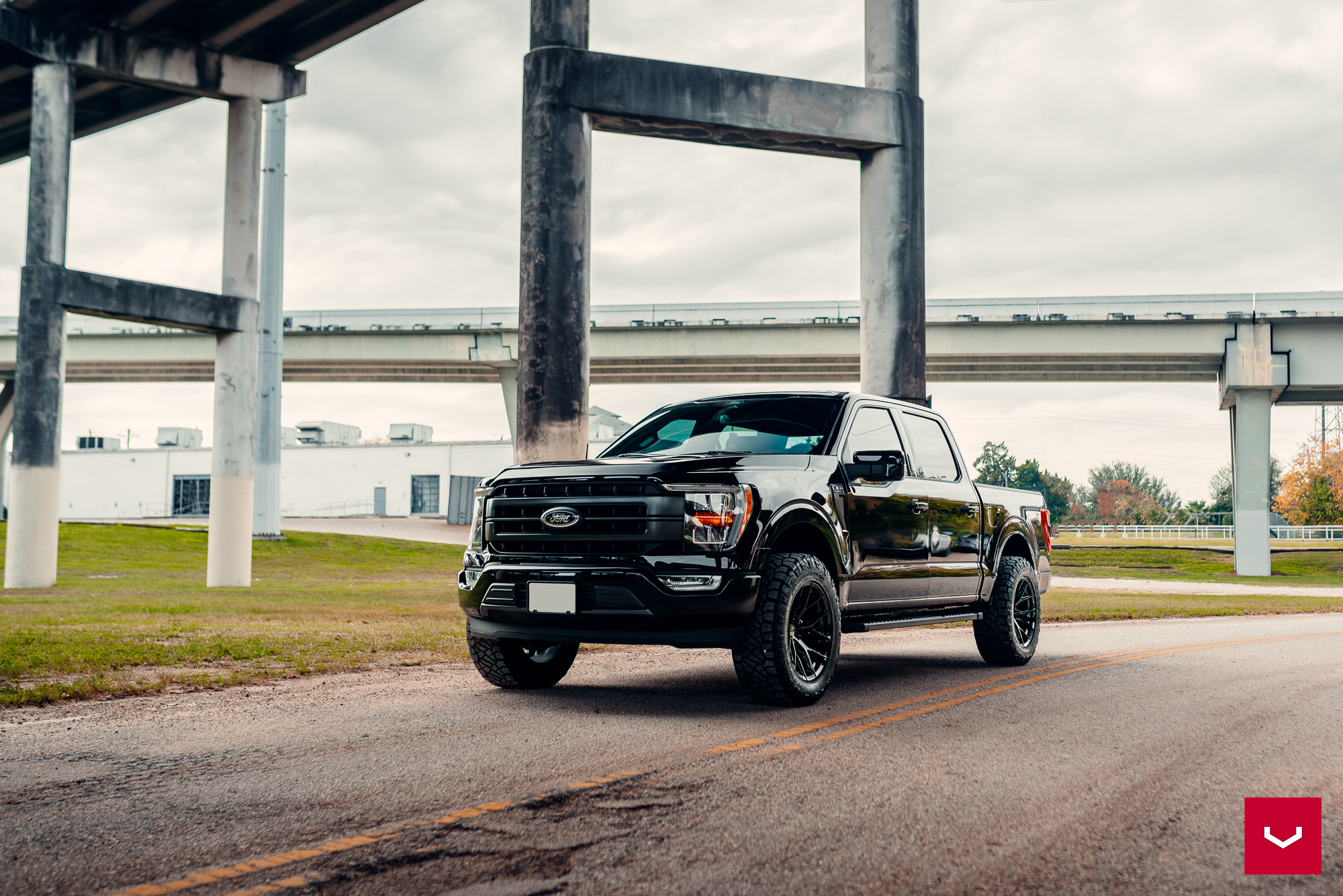FORD F-150 - HYBRID FORGED SERIES: HF6-4 (SUPER DEEP) - Vossen Wheels