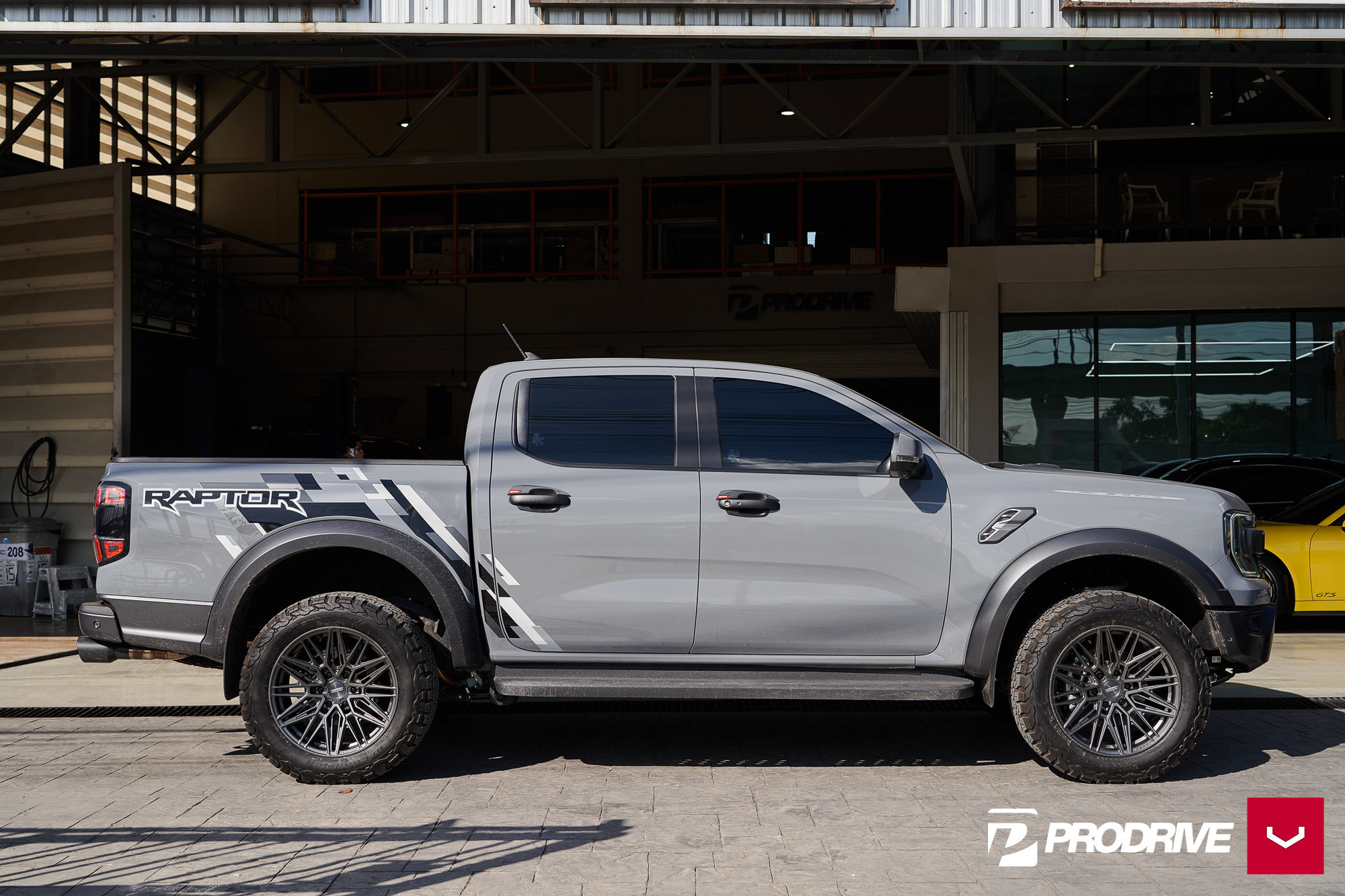 FORD RANGER RAPTOR - HYBRID FORGED SERIES: HF6-5 - Vossen Wheels
