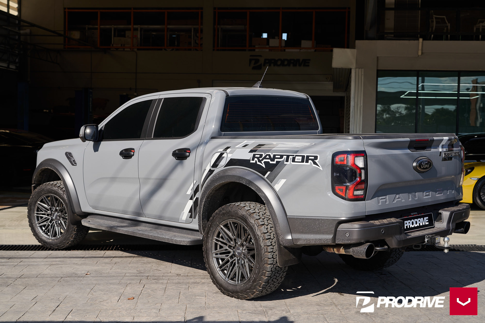 FORD RANGER RAPTOR - HYBRID FORGED SERIES: HF6-5 - Vossen Wheels
