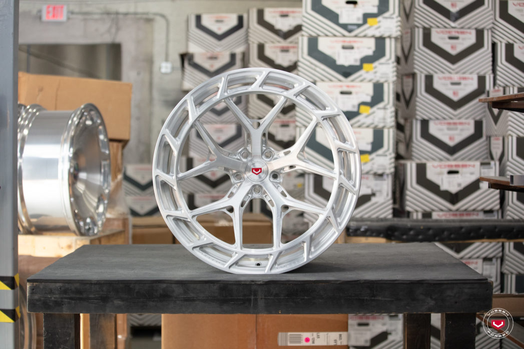 LC3 SERIES: LC3-01T - Vossen Wheels