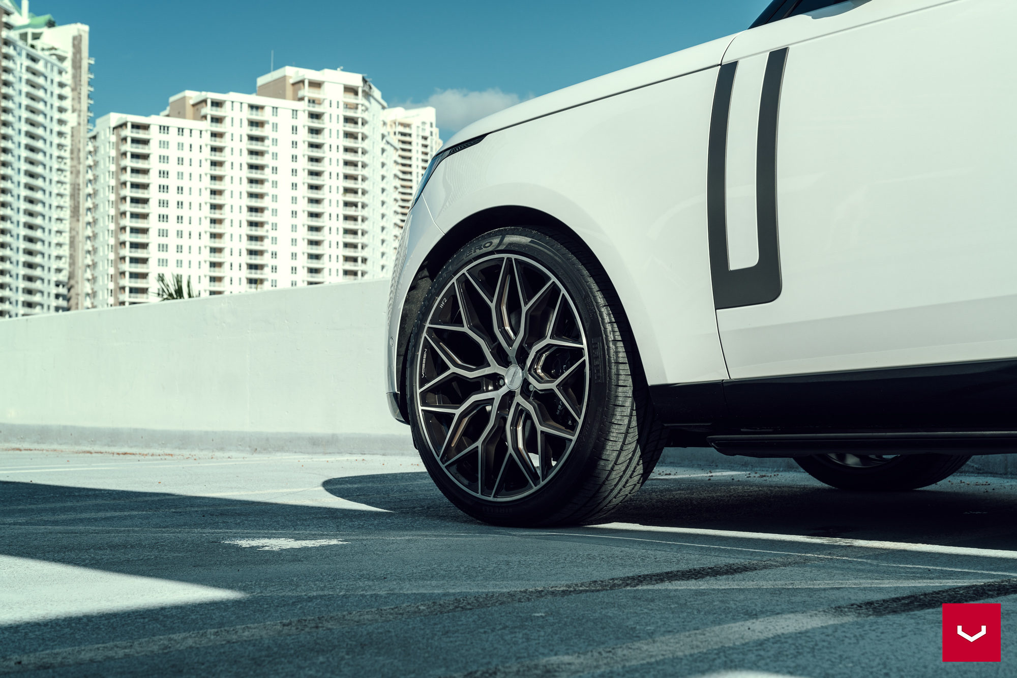 NEW RANGE ROVER - HYBRID FORGED SERIES: HF-2 - Vossen Wheels