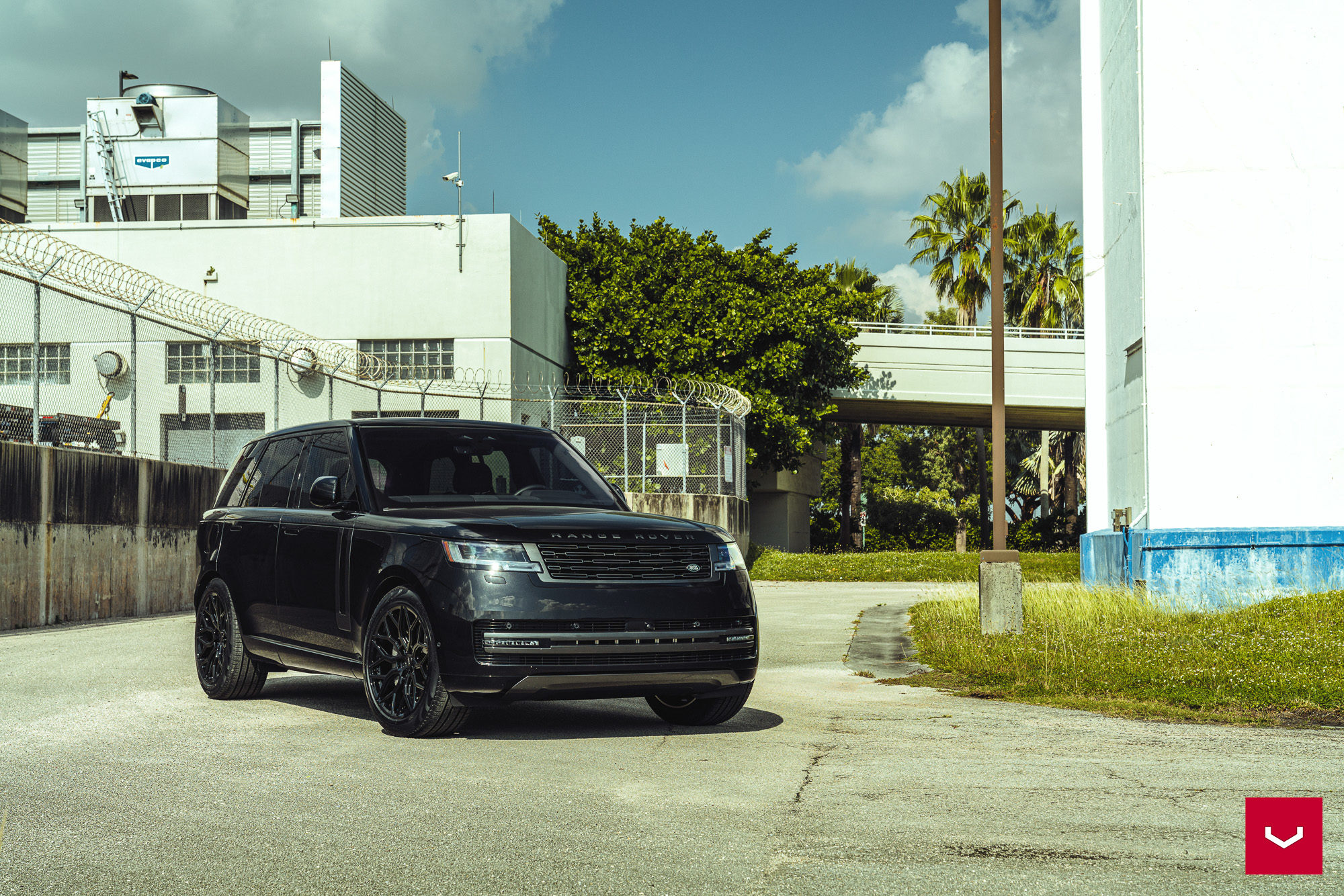 NEW RANGE ROVER - HYBRID FORGED SERIES: HF-2 - Vossen Wheels