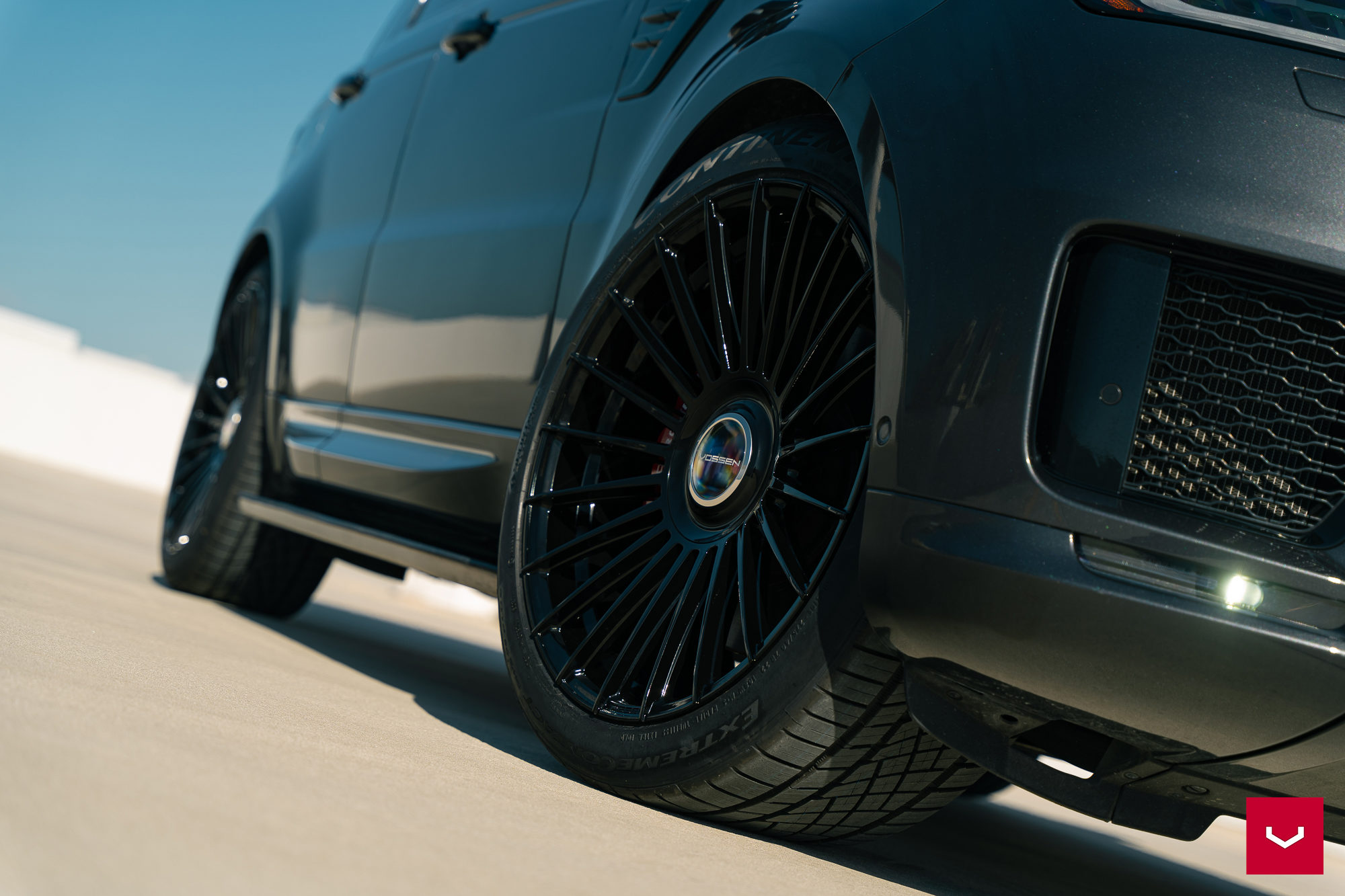 LAND ROVER RANGE ROVER - HYBRID FORGED SERIES: HF-8 - Vossen Wheels