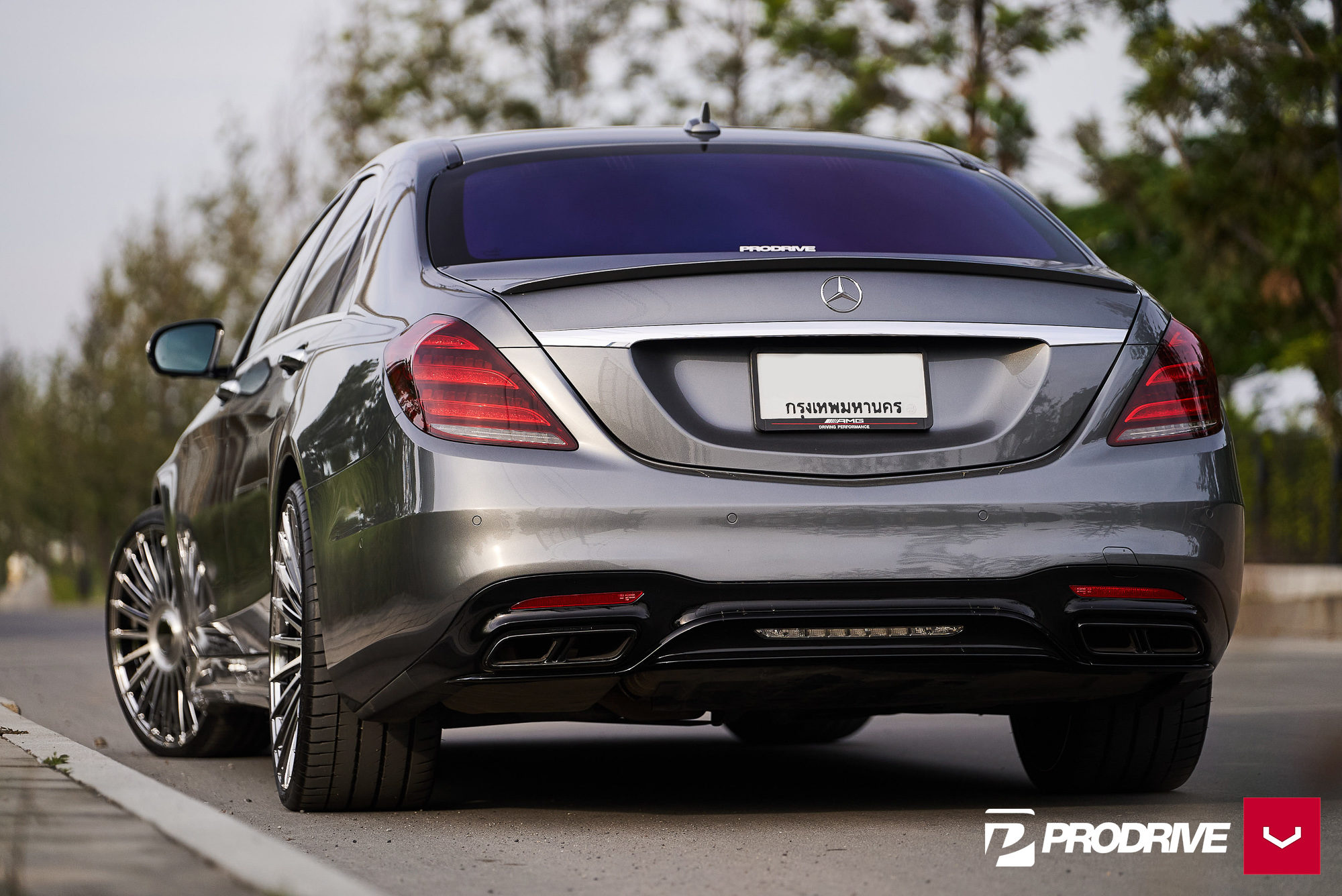 MERCEDES W222 S CLASS - HYBRID FORGED SERIES: HF-8 - Vossen Wheels