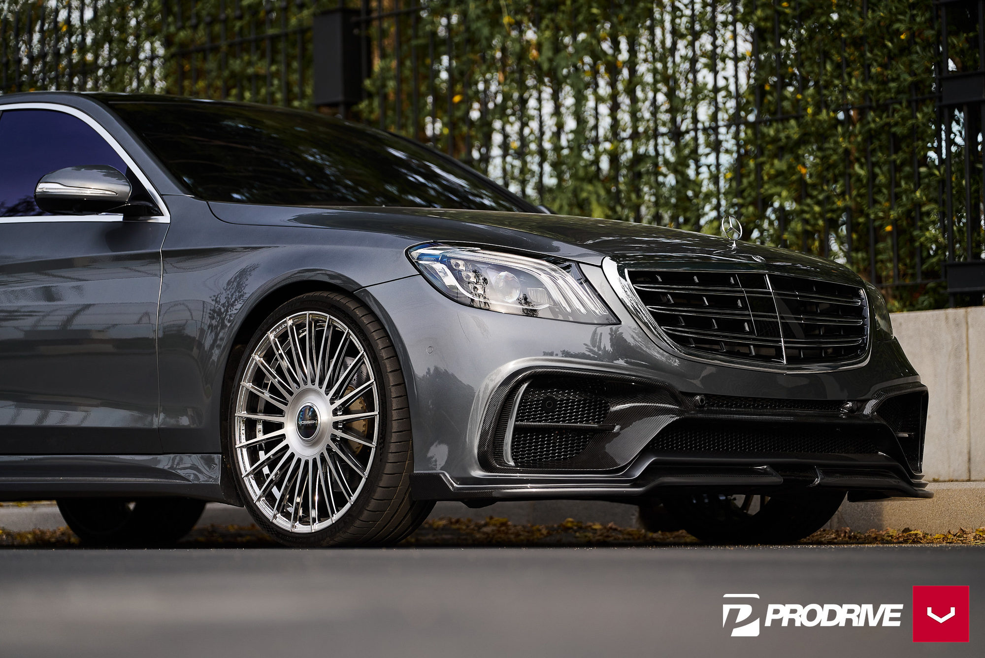 MERCEDES W222 S CLASS - HYBRID FORGED SERIES: HF-8 - Vossen Wheels