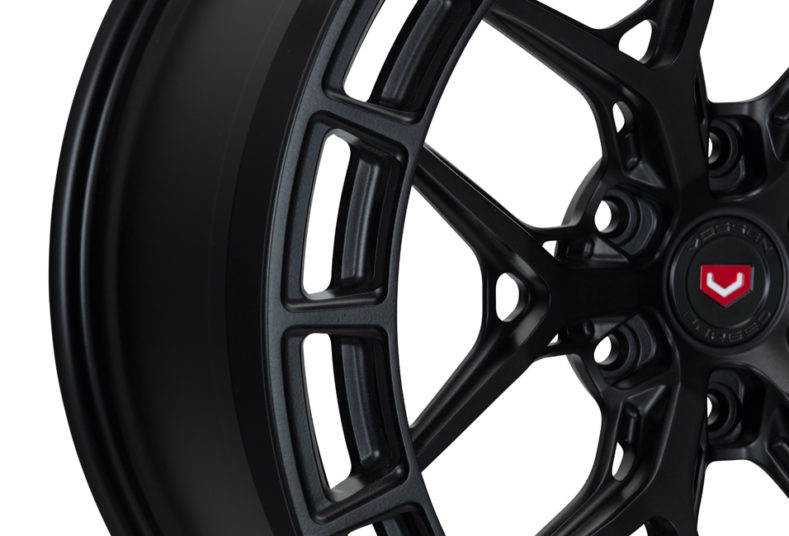 LC3-01 - Vossen Wheels