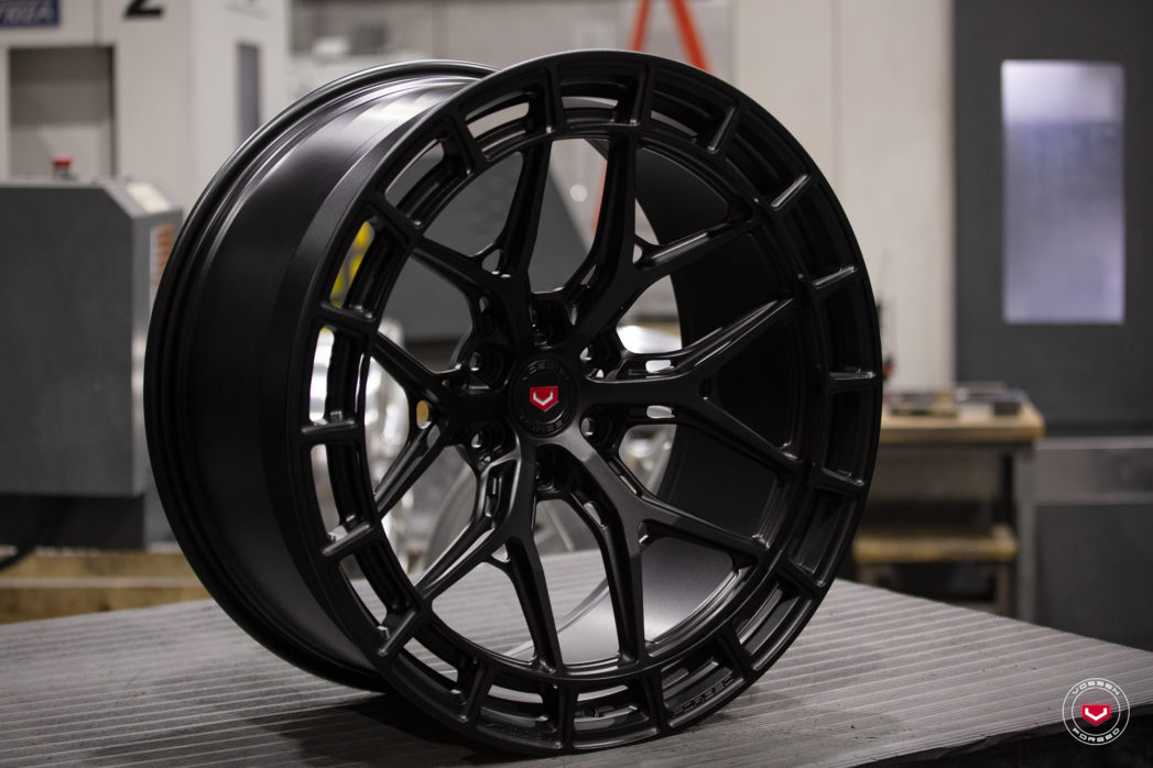 LC3 SERIES: LC3-01 (6-LUG) - Vossen Wheels