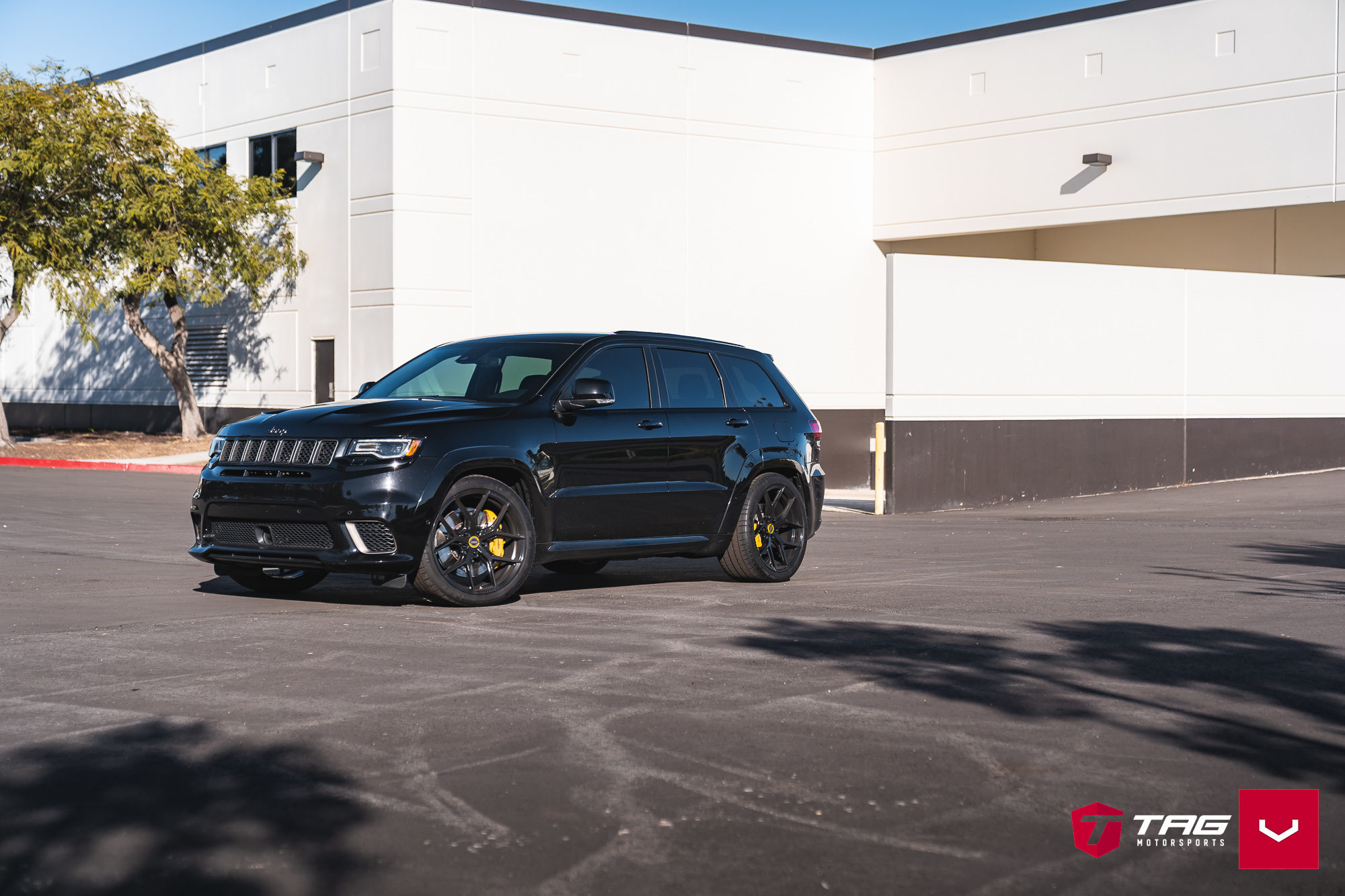 JEEP TRACKHAWK - HYBRID FORGED SERIES: HF-5 - Vossen Wheels
