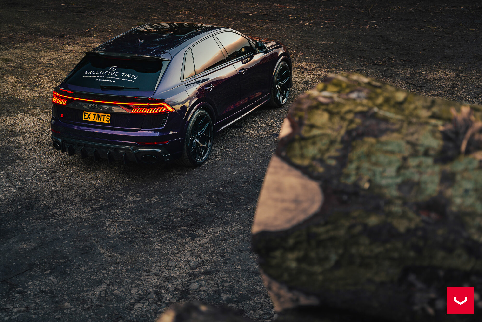 AUDI RSQ8 - HYBRID FORGED SERIES: HF-5 - Vossen Wheels