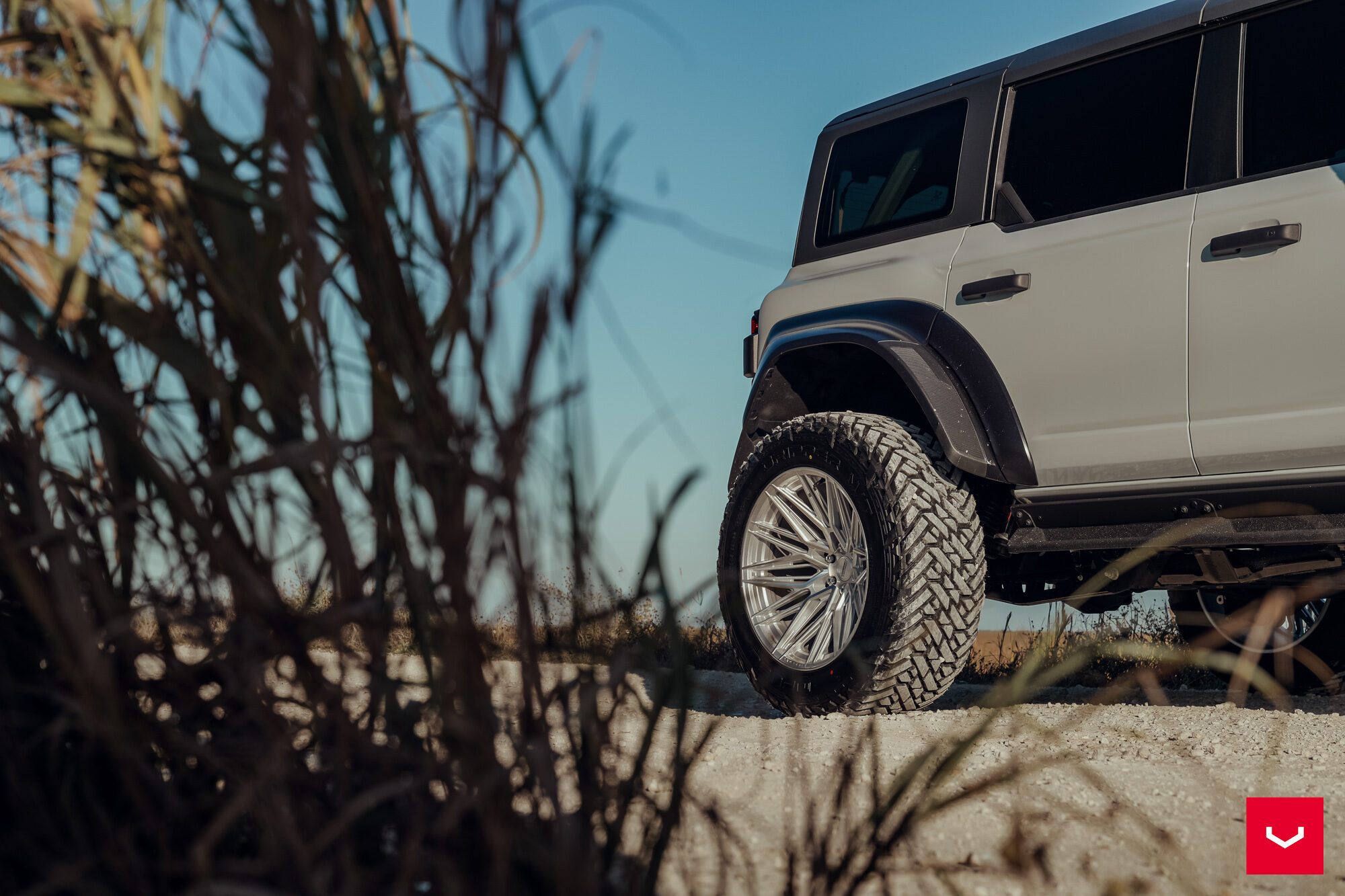 FORD BRONCO RAPTOR - HYBRID FORGED SERIES: HF6-5 - Vossen Wheels