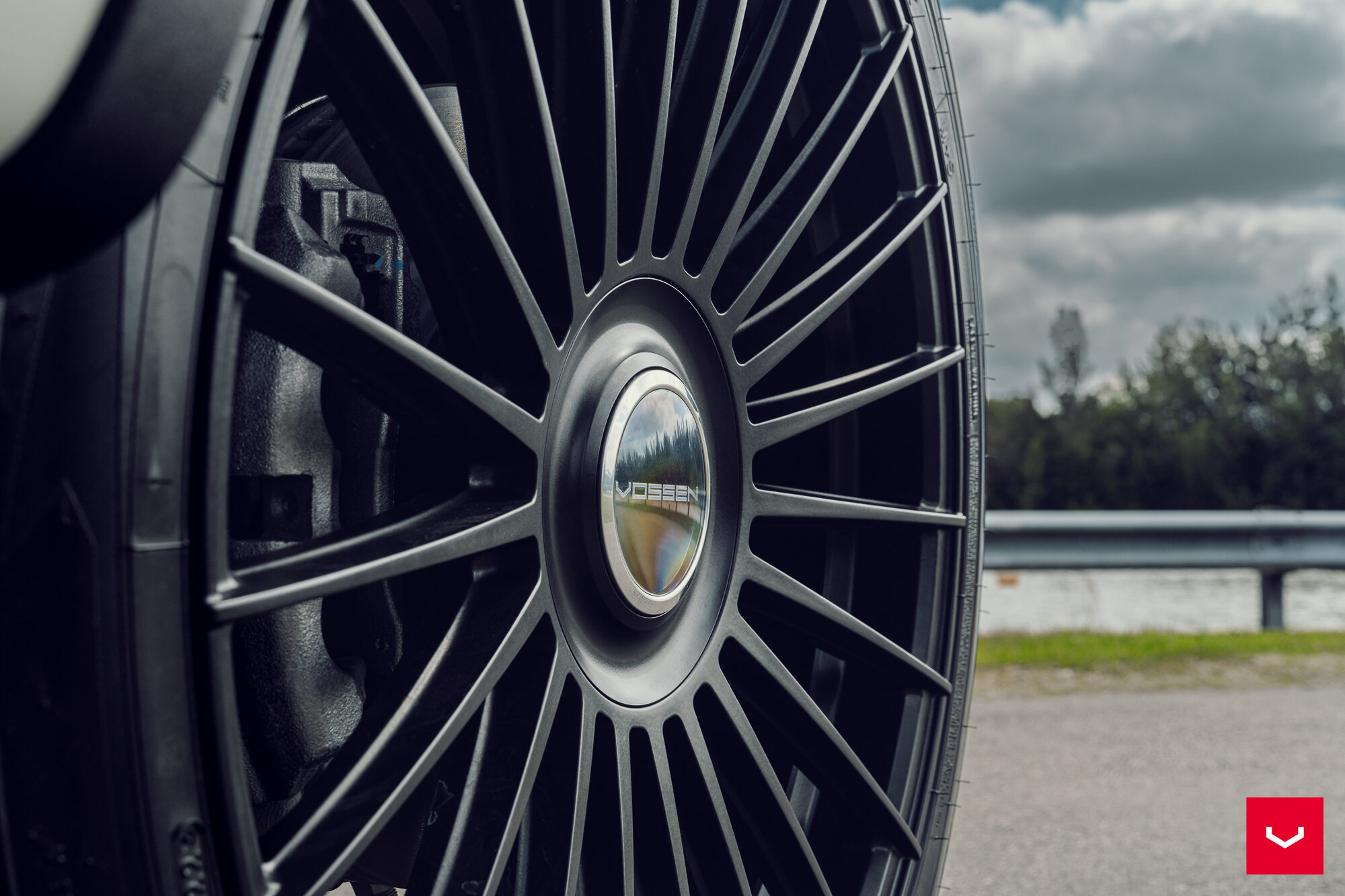 FORD LIGHTNING - HYBRID FORGED SERIES: HF-8 - Vossen Wheels