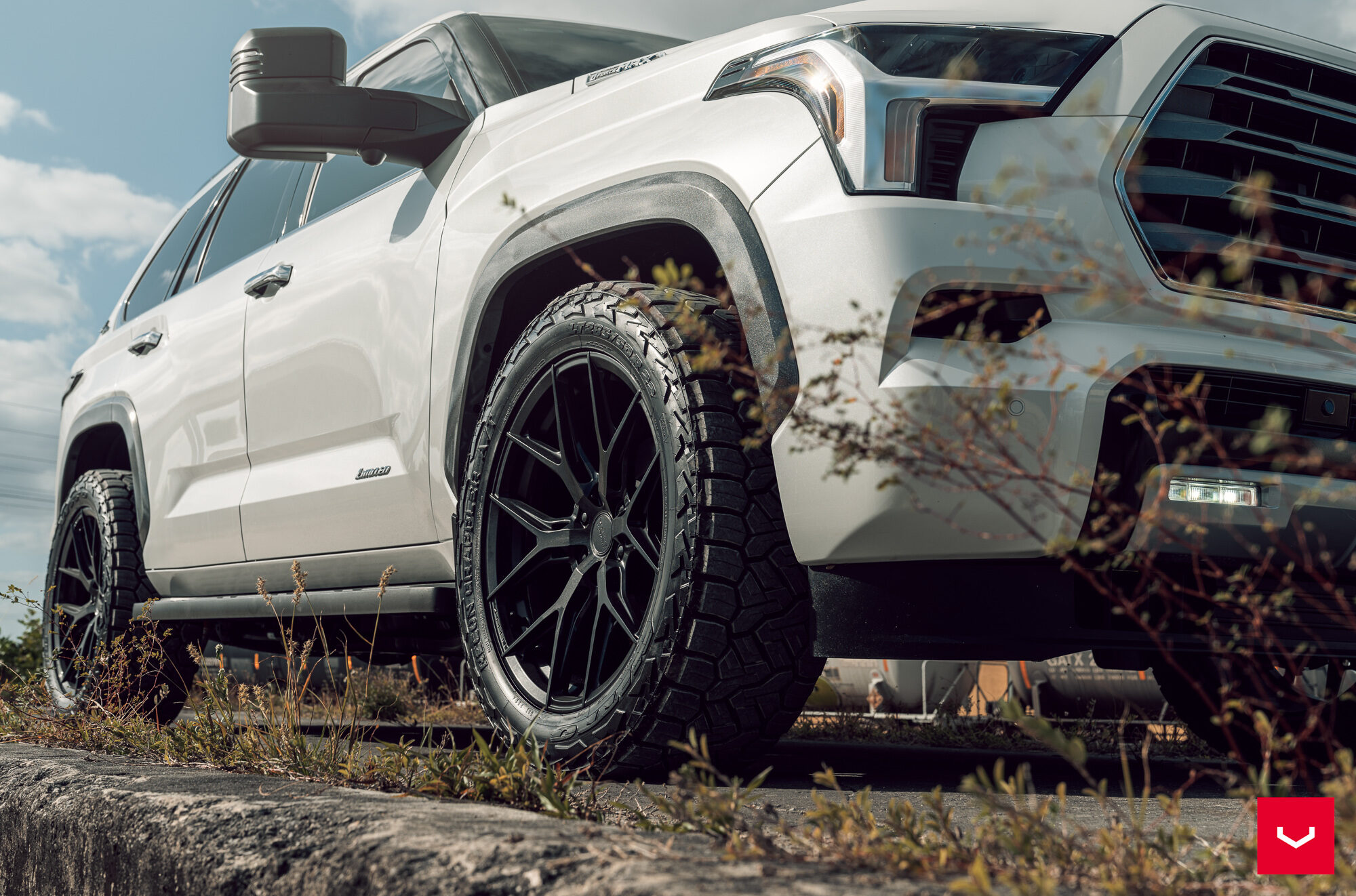 TOYOTA SEQUOIA - HYBRID FORGED SERIES: HF6-4 - Vossen Wheels