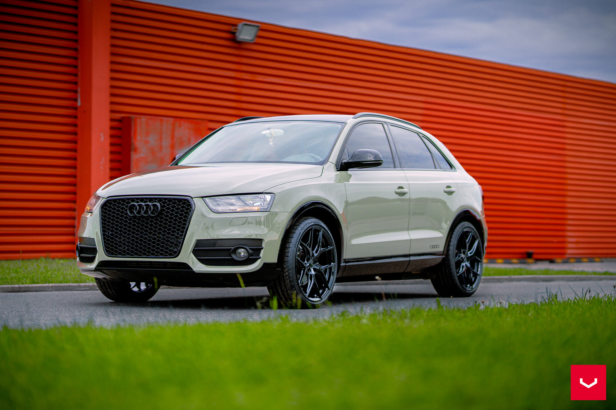 AUDI Q3 - HYBRID FORGED SERIES: HF-5 - Vossen Wheels