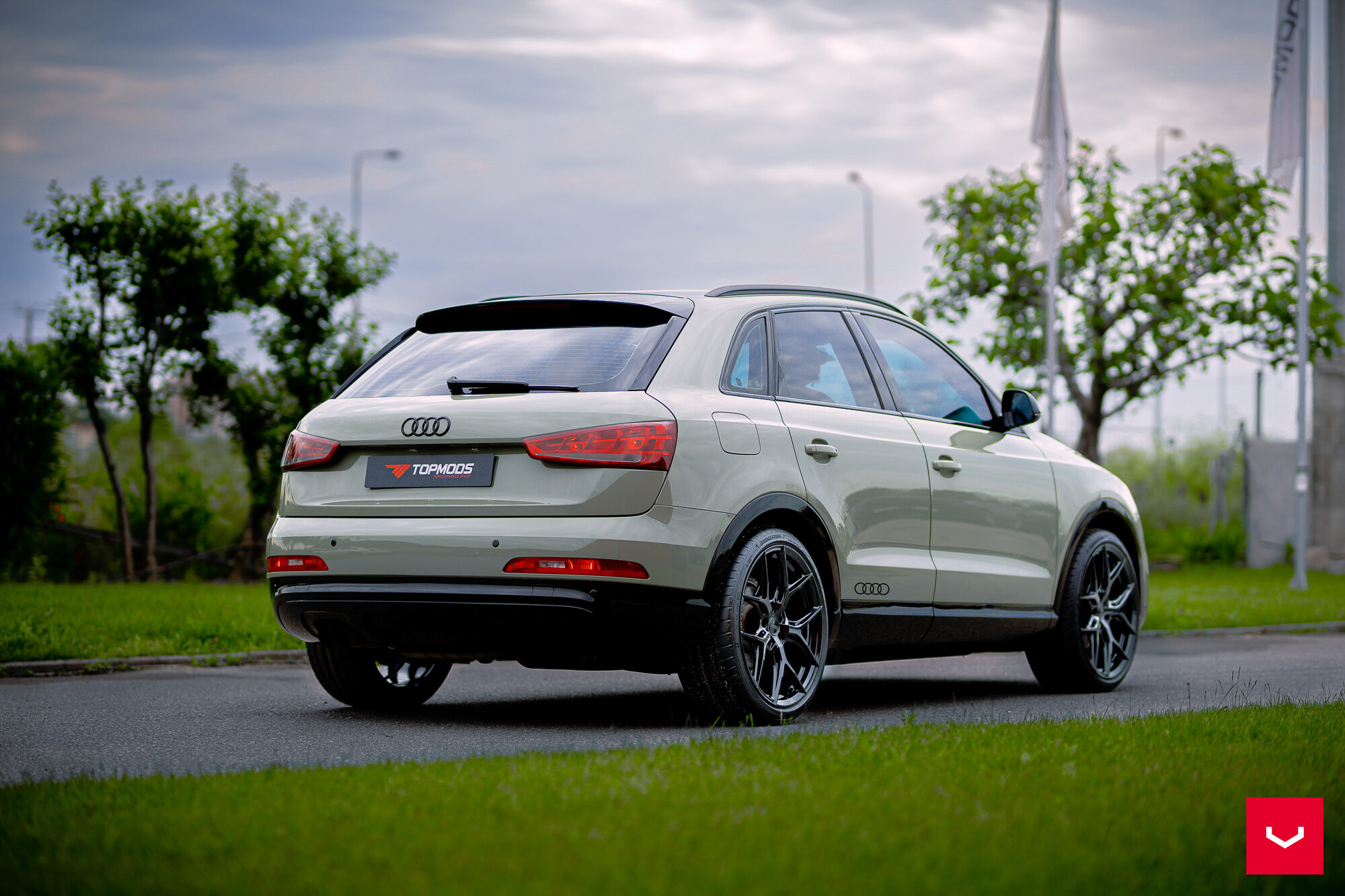 AUDI Q3 - HYBRID FORGED SERIES: HF-5 - Vossen Wheels