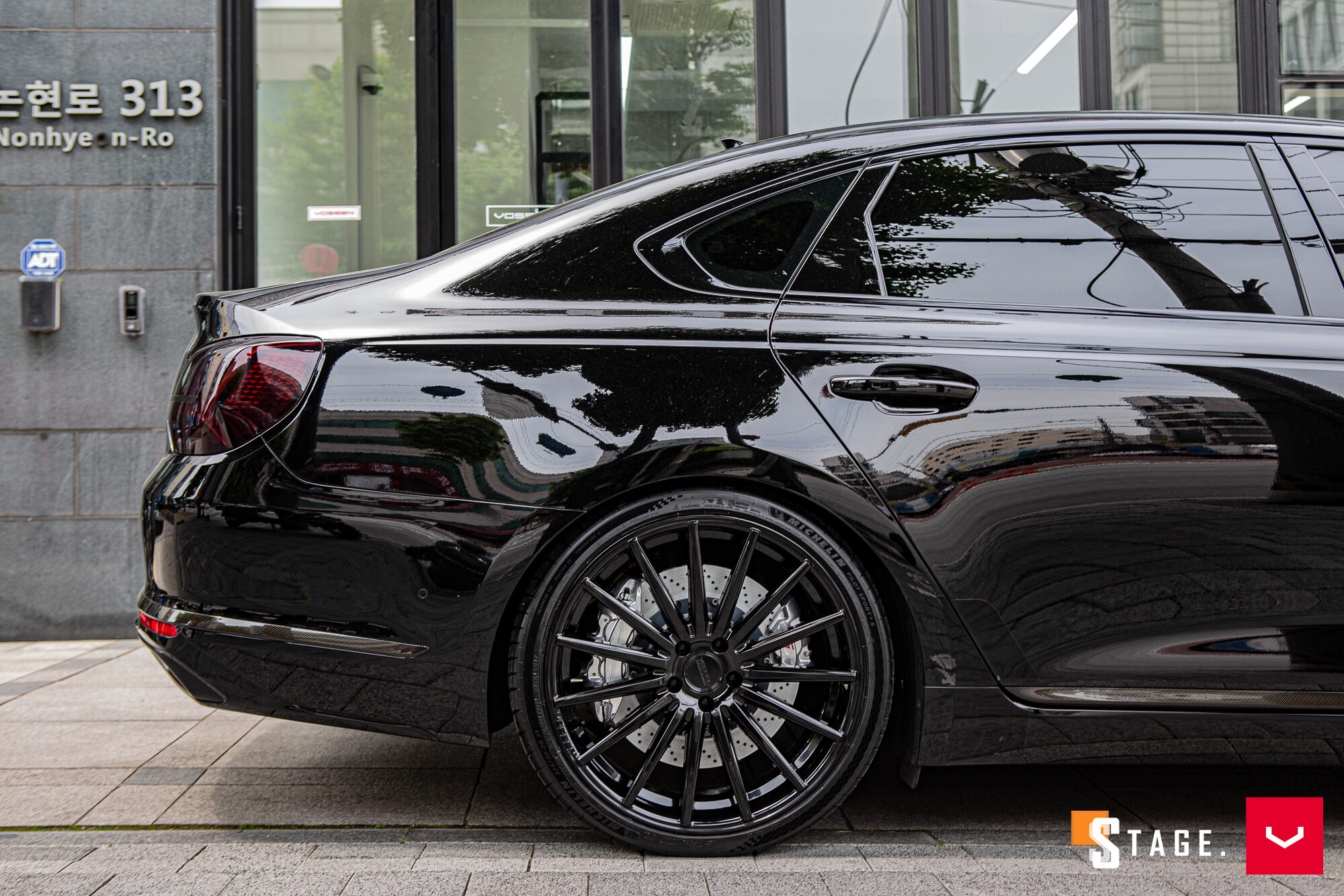 KIA K9 - HYBRID FORGED SERIES: VFS-2 - Vossen Wheels