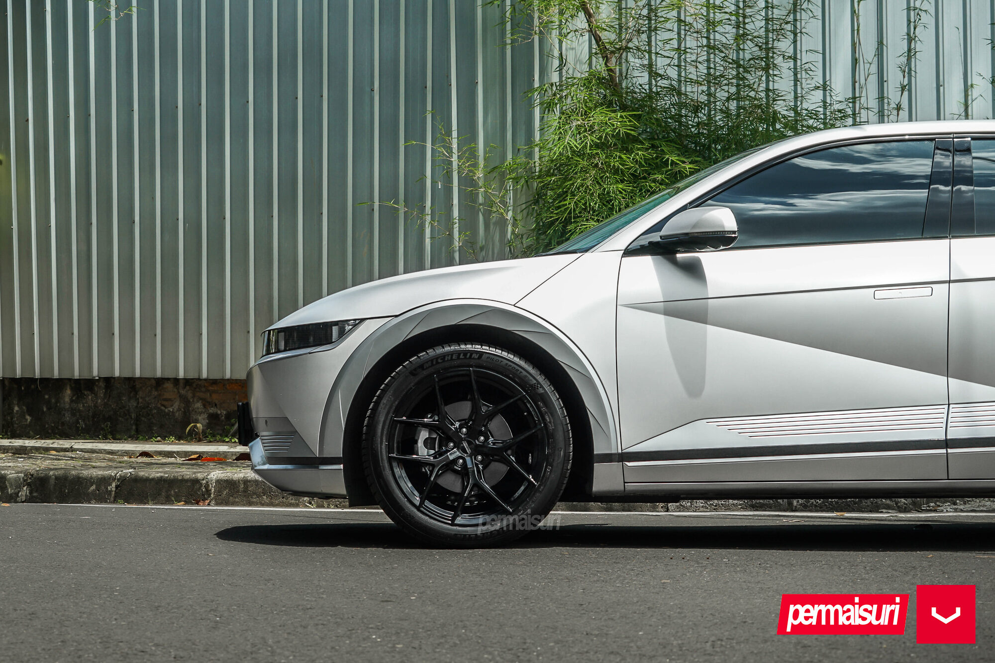 HYUNDAI IONIQ 5 - HYBRID FORGED SERIES: HF-5 - Vossen Wheels