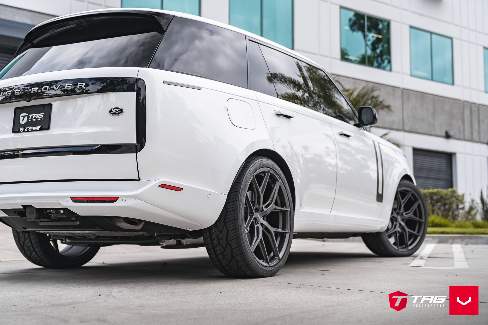 LAND ROVER RANGE ROVER - HYBRID FORGED SERIES: HF-5 - Vossen Wheels