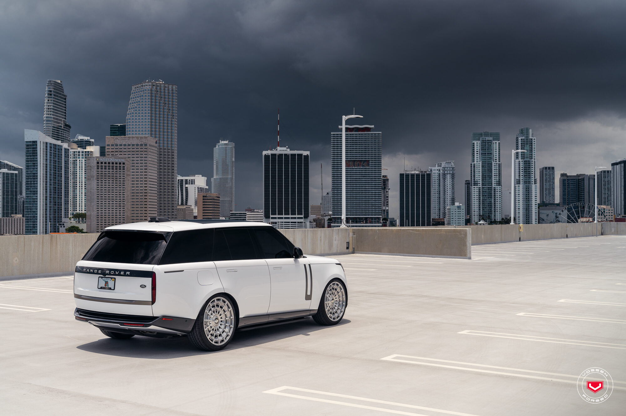 LAND ROVER RANGE ROVER - LC3 SERIES: LC3-12 - Vossen Wheels