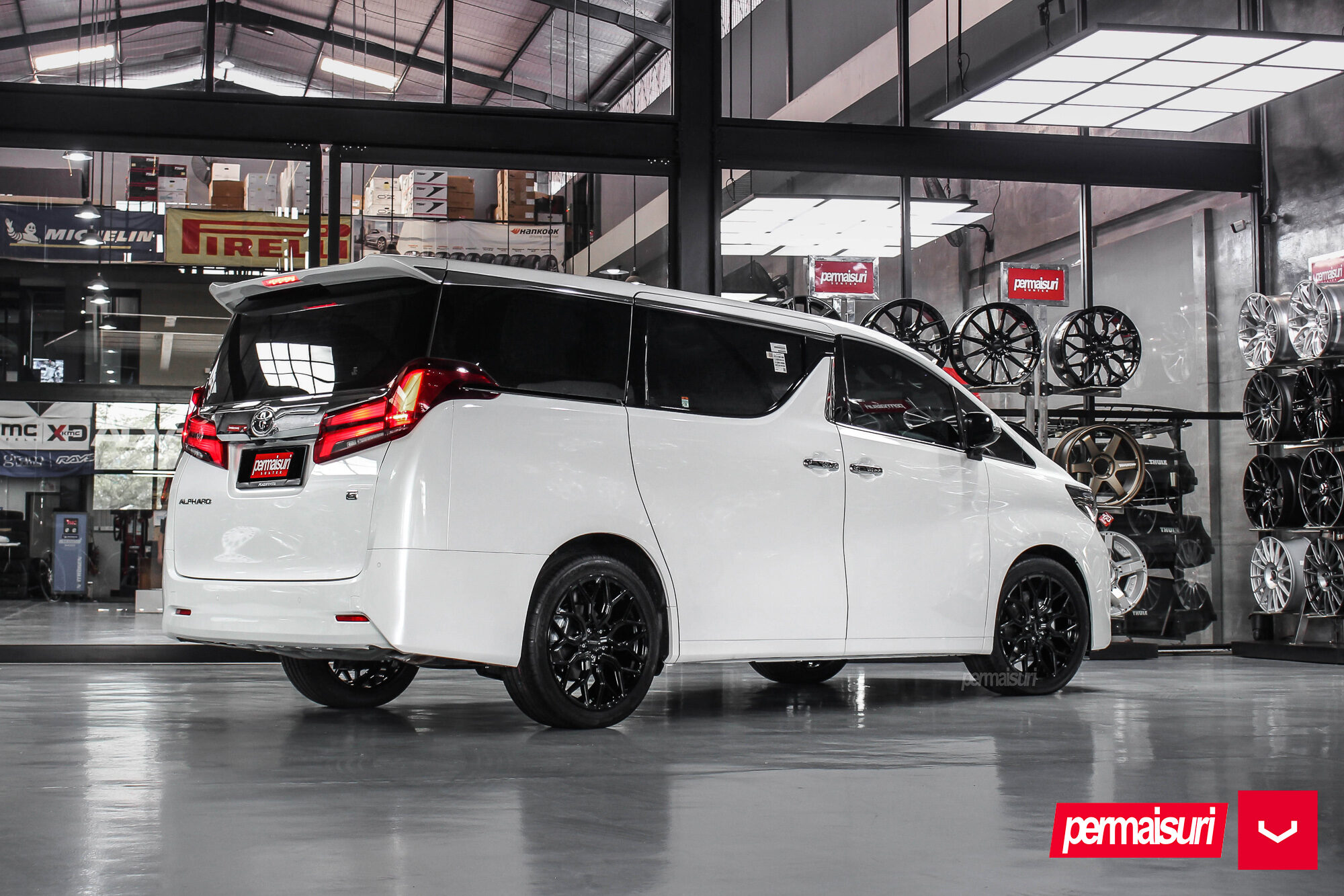 TOYOTA ALPHARD - HYBRID FORGED SERIES: HF-2 - Vossen Wheels