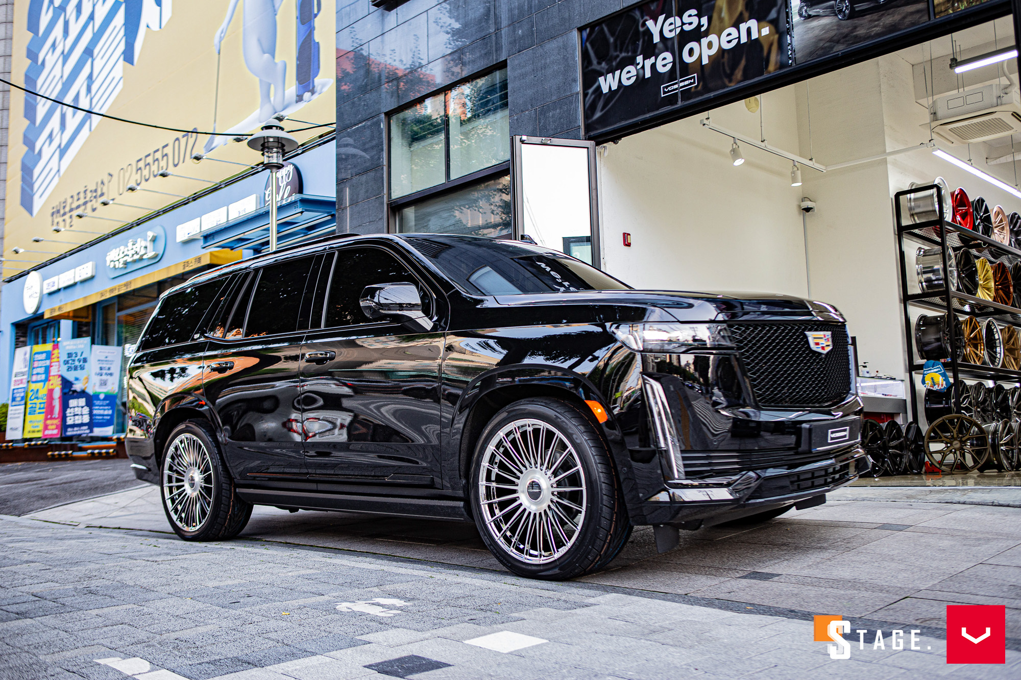 CADILLAC ESCALADE - HYBRID FORGED SERIES: HF-8 - Vossen Wheels