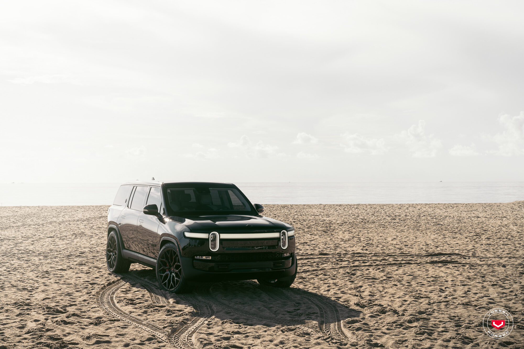 RIVIAN R1S - SERIES 17: S17-01 - Vossen Wheels
