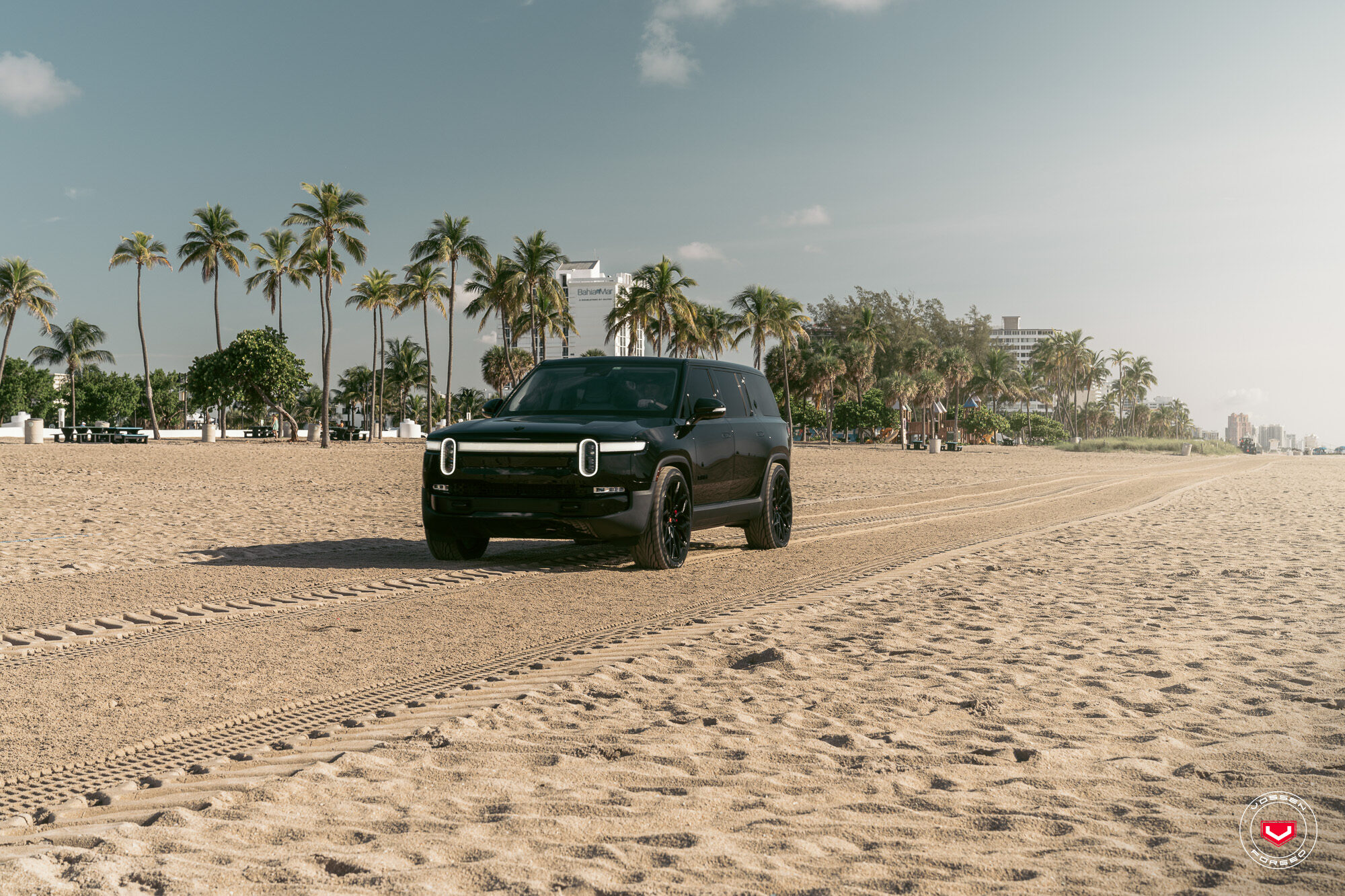 RIVIAN R1S - SERIES 17: S17-01 - Vossen Wheels