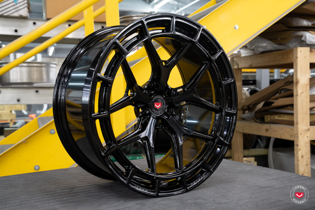 LC3 SERIES: LC3-01 - Vossen Wheels