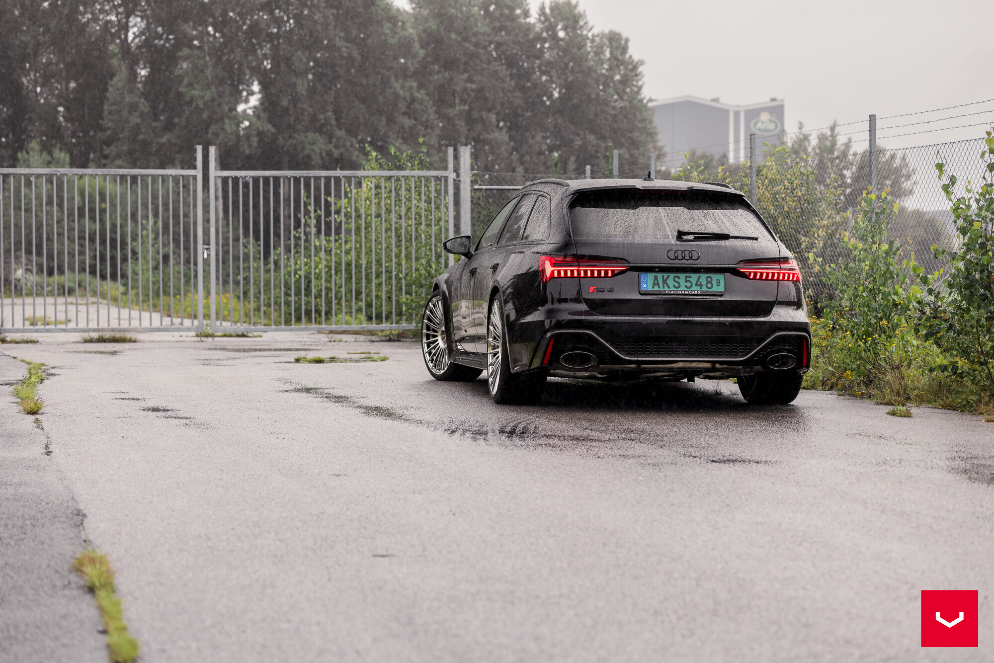 AUDI RS6 - HYBRID FORGED SERIES: HF-8 - Vossen Wheels