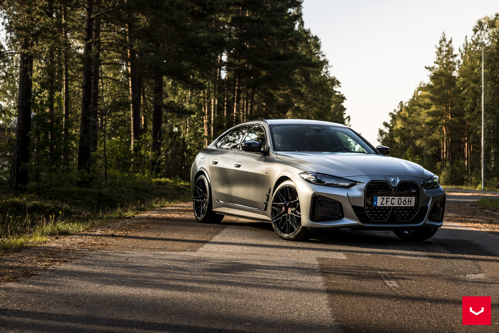 BMW i4 M50 - HYBRID FORGED SERIES: HF-7 - Vossen Wheels