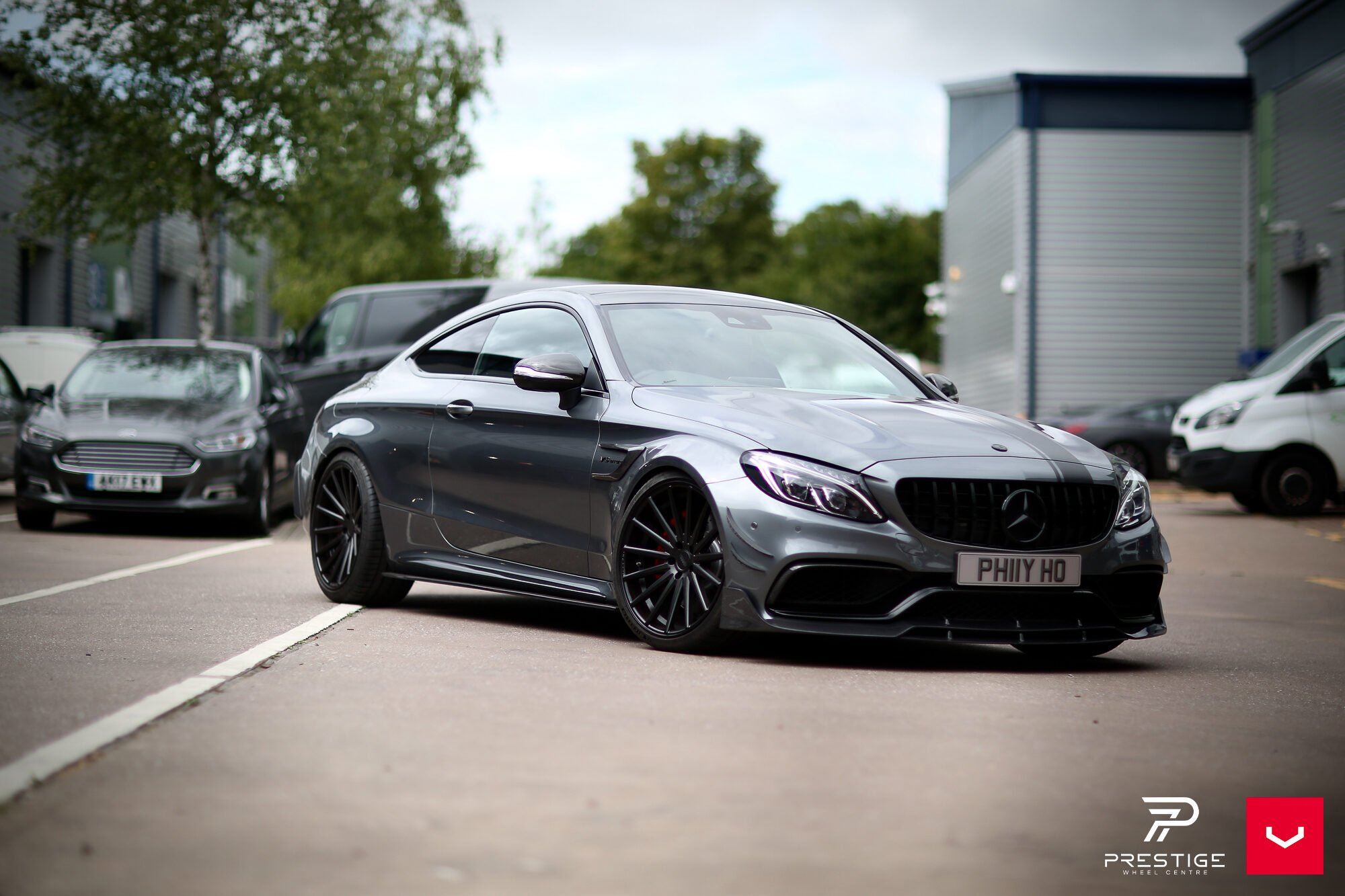 MERCEDES C63S AMG - HYBRID FORGED SERIES: VFS-2 - Vossen Wheels