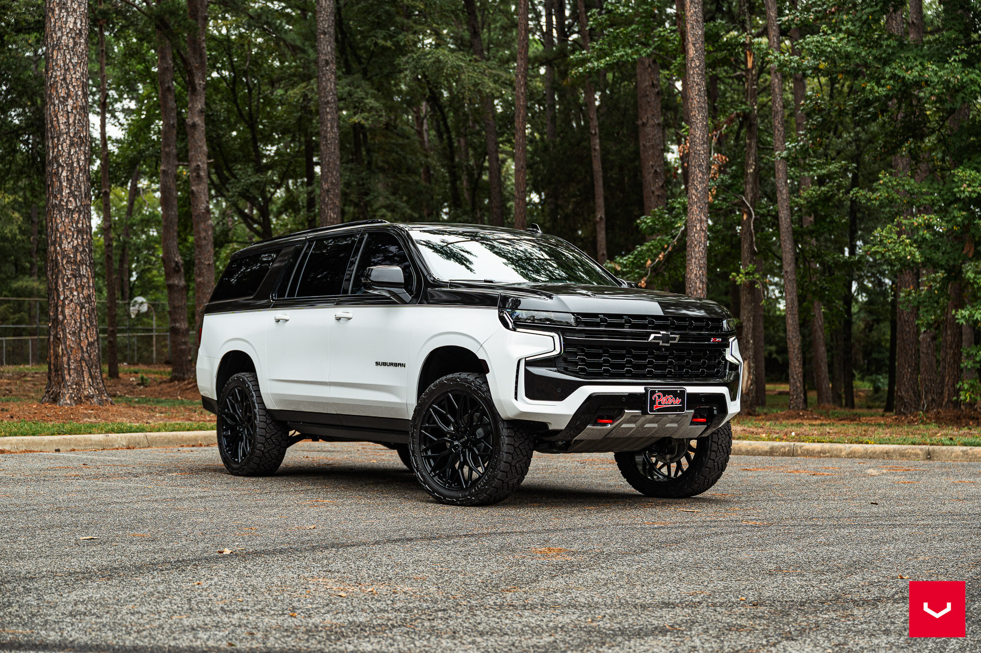 CHEVROLET SUBURBAN - HYBRID FORGED SERIES: HF6-3 - Vossen Wheels