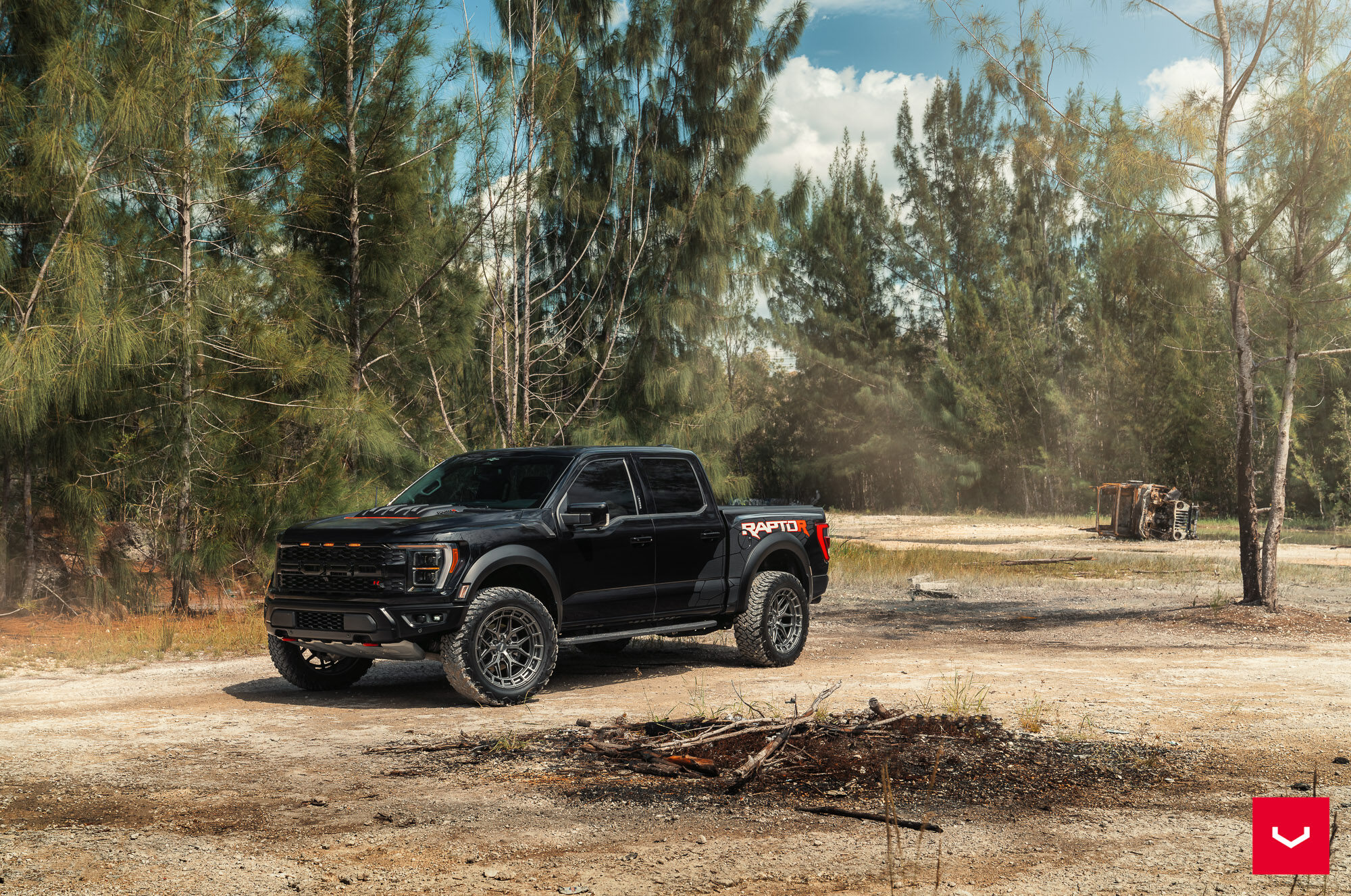 FORD RAPTOR R - HYBRID FORGED SERIES: HFX-1 - Vossen Wheels