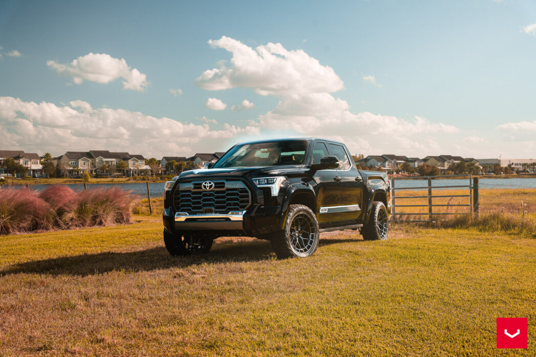 TOYOTA TUNDRA - HYBRID FORGED SERIES: HFX-1 - Vossen Wheels