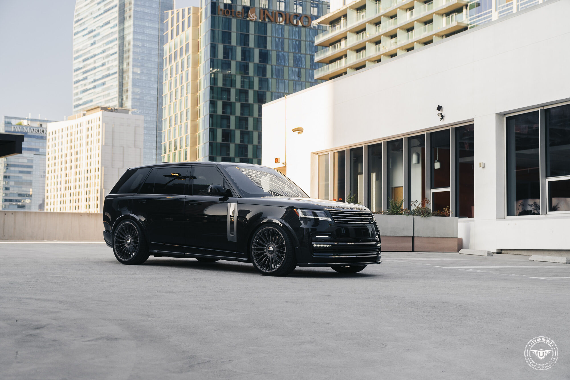 LAND ROVER RANGE ROVER - URBAN AUTOMOTIVE X VOSSEN: UV-6 - Vossen Wheels