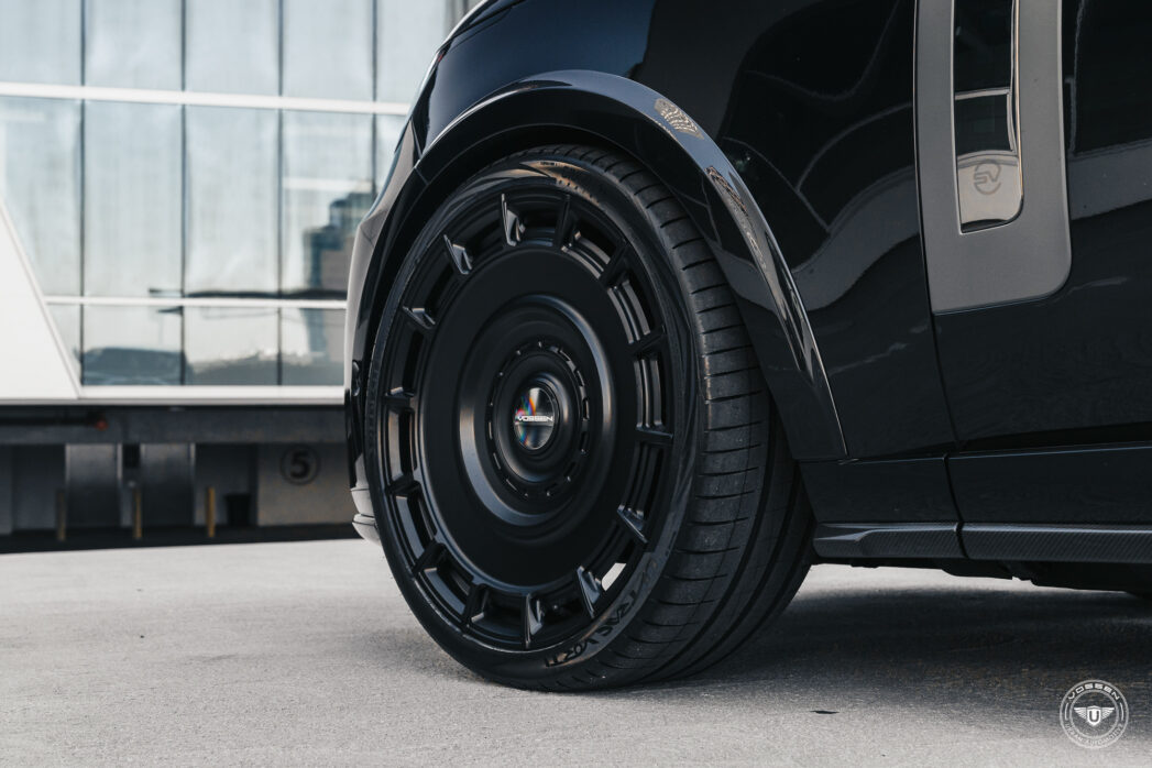 LAND ROVER RANGE ROVER - URBAN AUTOMOTIVE X VOSSEN: UV-7 - Vossen Wheels