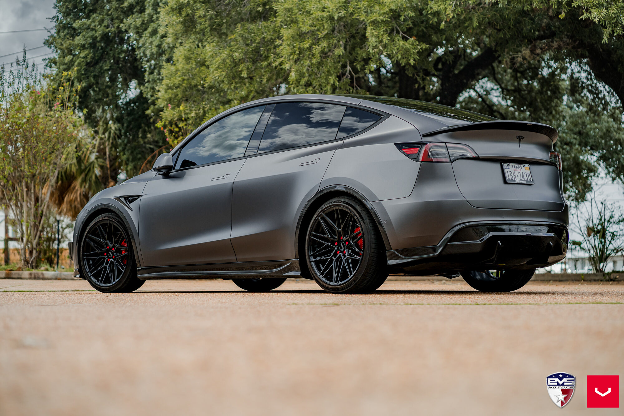 TESLA MODEL Y - HYBRID FORGED SERIES: HF-7 - Vossen Wheels