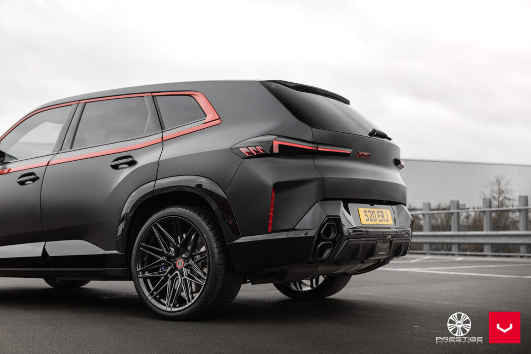 BMW XM - HYBRID FORGED SERIES: HF-7 - Vossen Wheels