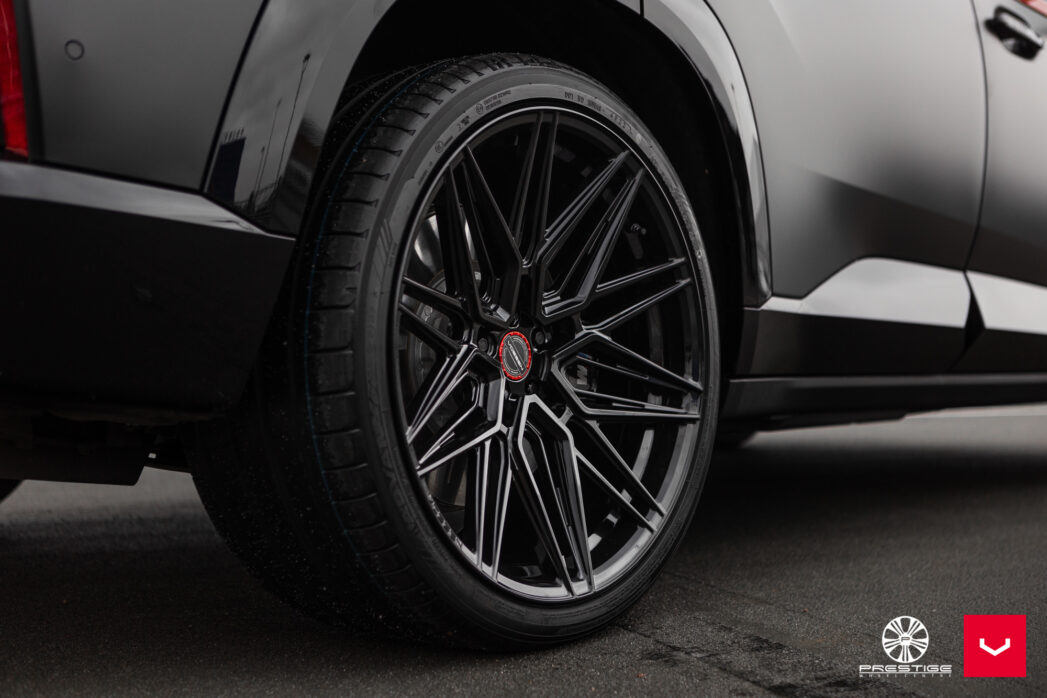 BMW XM - HYBRID FORGED SERIES: HF-7 - Vossen Wheels