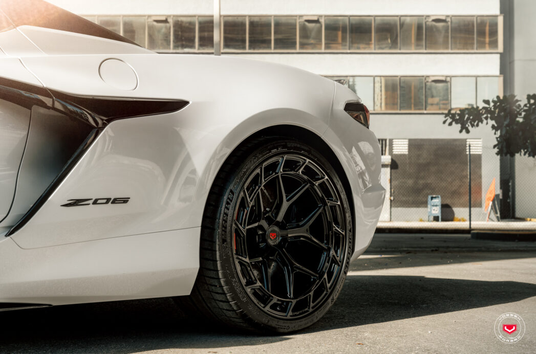 CHEVROLET C8 Z06 - LC3 SERIES: LC3-01T - Vossen Wheels
