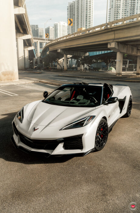 CHEVROLET C8 Z06 - LC3 SERIES: LC3-01T - Vossen Wheels
